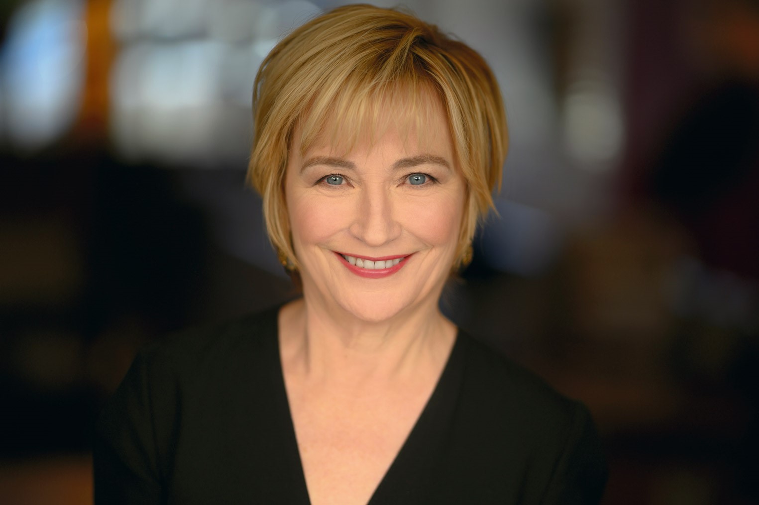 A savvy approach to launching a second career as a novelist - ROAR forward